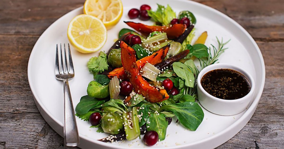 Insalata di verdure con Marinata Teriyaki al sesamo | Ricetta | Kikkoman